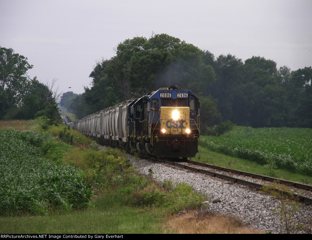 CSX 2696, CSX 2692 and CSX XXXX